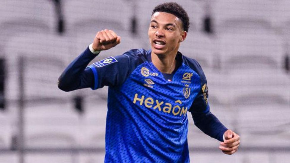 Newcastle: Ekitike one for the present and future - BBC Sport