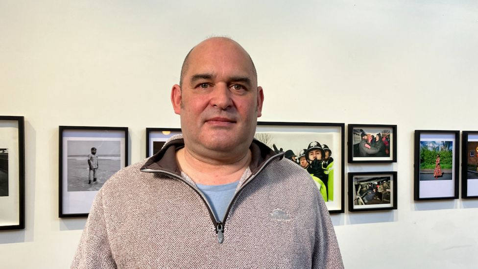 Disabled and neurodivergent artists' work showcased at galleries - BBC News