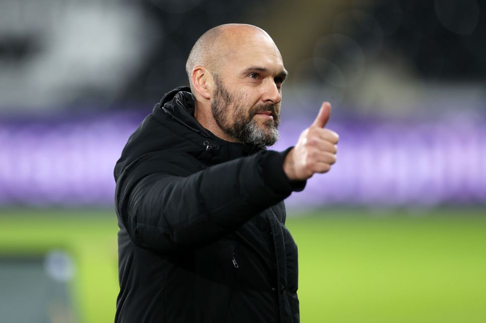 Andy Robinson: Swansea pointing in right direction - BBC Sport