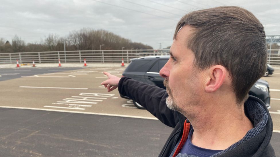 M6 Junction 10: £78m Walsall scheme 'makes no difference' - BBC News