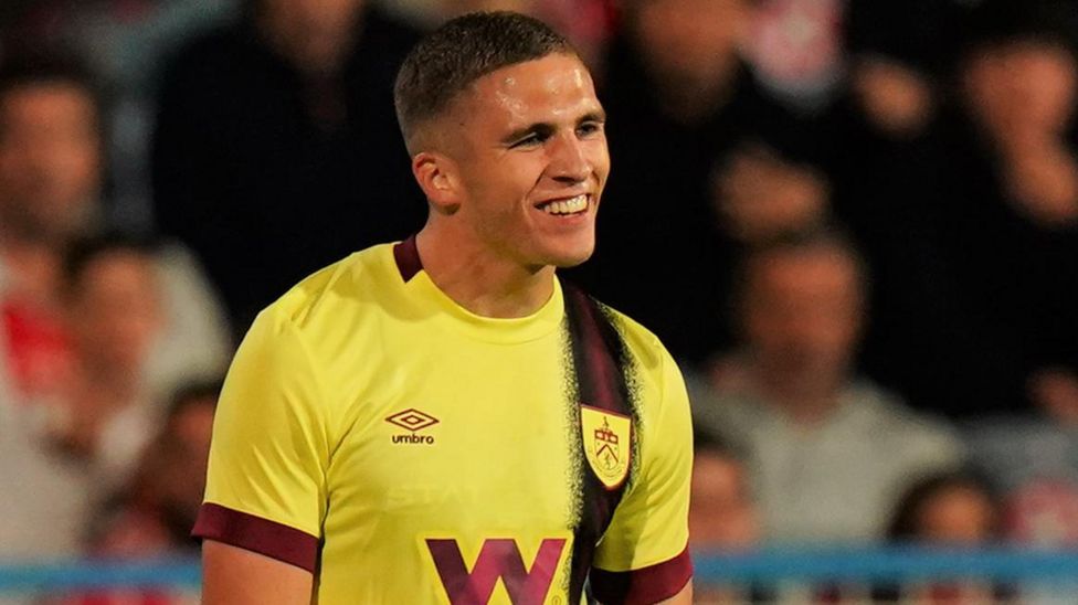 Benfica 0-2 Burnley: 'Every minute I want to impress' - Owen Dodgson ...