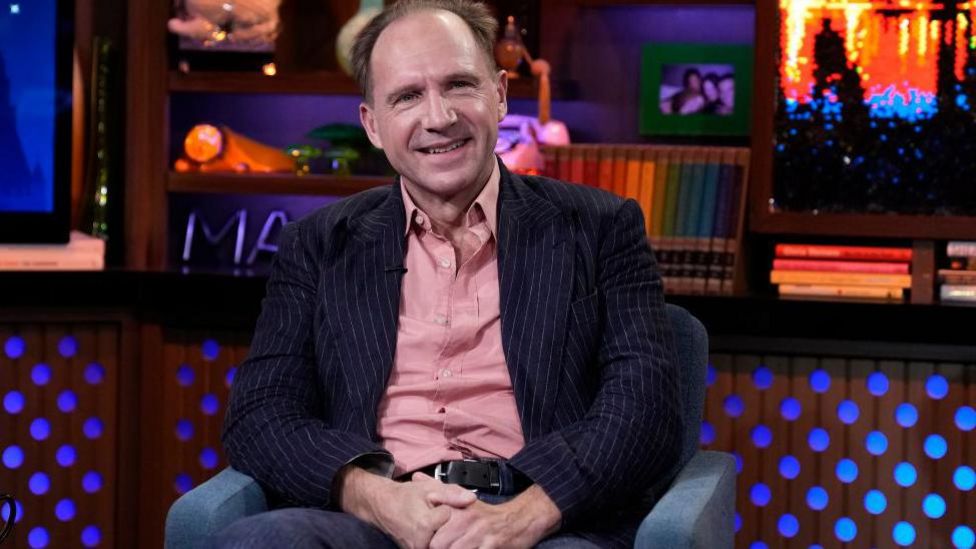 Saltaire: Film crews and actors spotted in historic village - BBC News