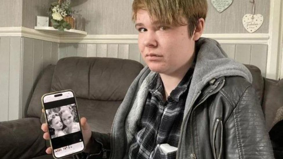 Worcester man pleads not guilty over crash that killed boy - BBC News