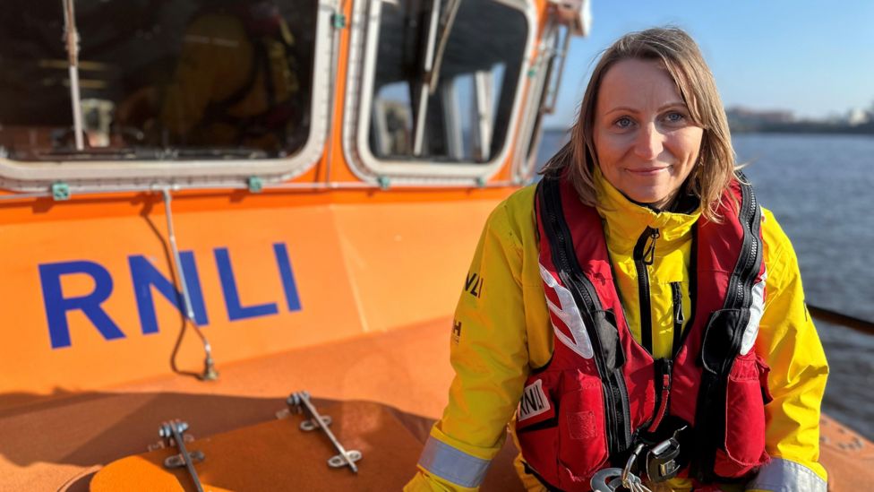 Tynemouth RNLI celebrate 200 years saving lives - BBC News