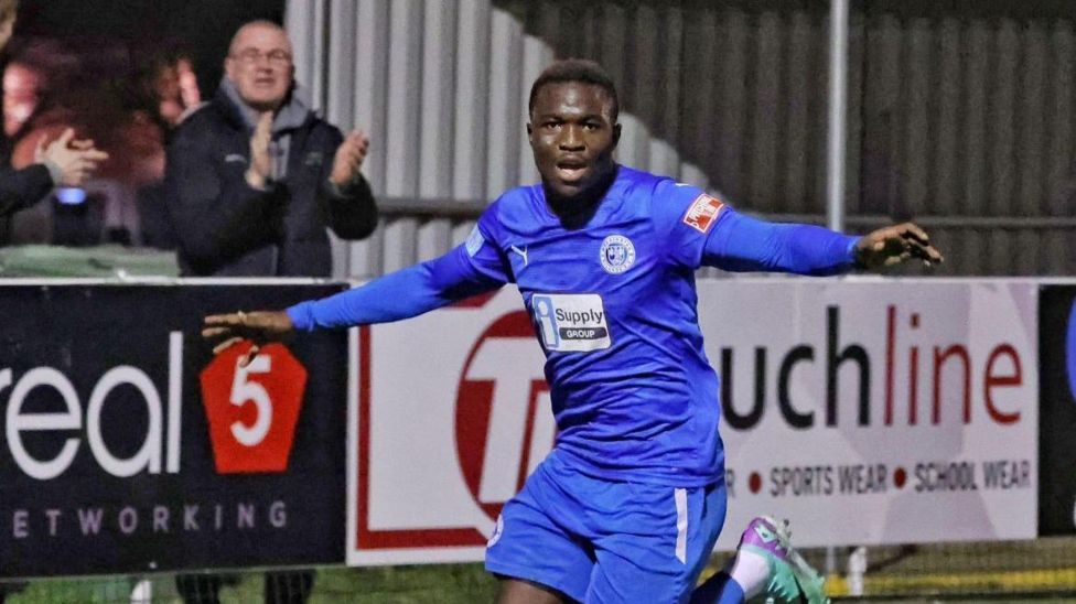 St Johnstone sign striker Adama Sidibeh from Warrington Rylands - BBC Sport