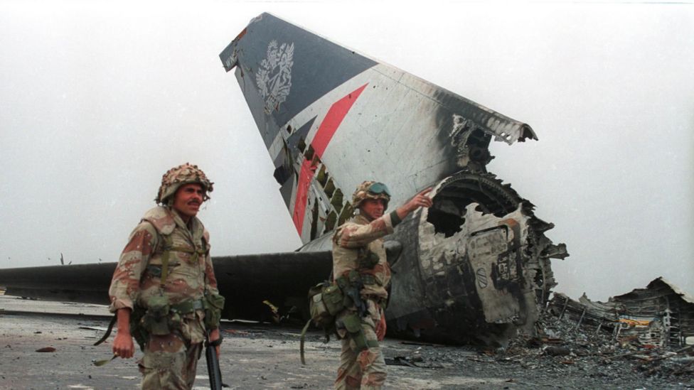 BA 159: Kuwait flight hostages sue BA and UK government - BBC News