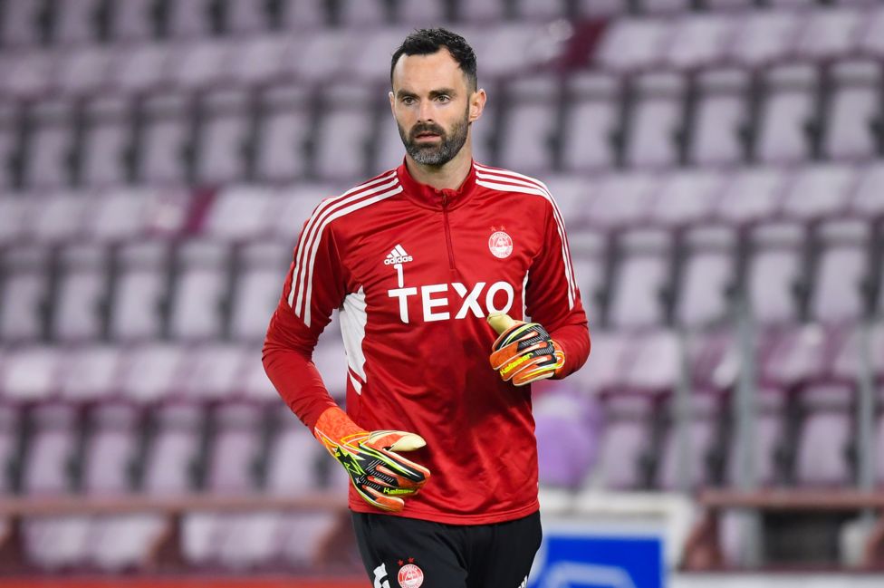 'We have let ourselves down' - Aberdeen goalkeeper Lewis - BBC Sport