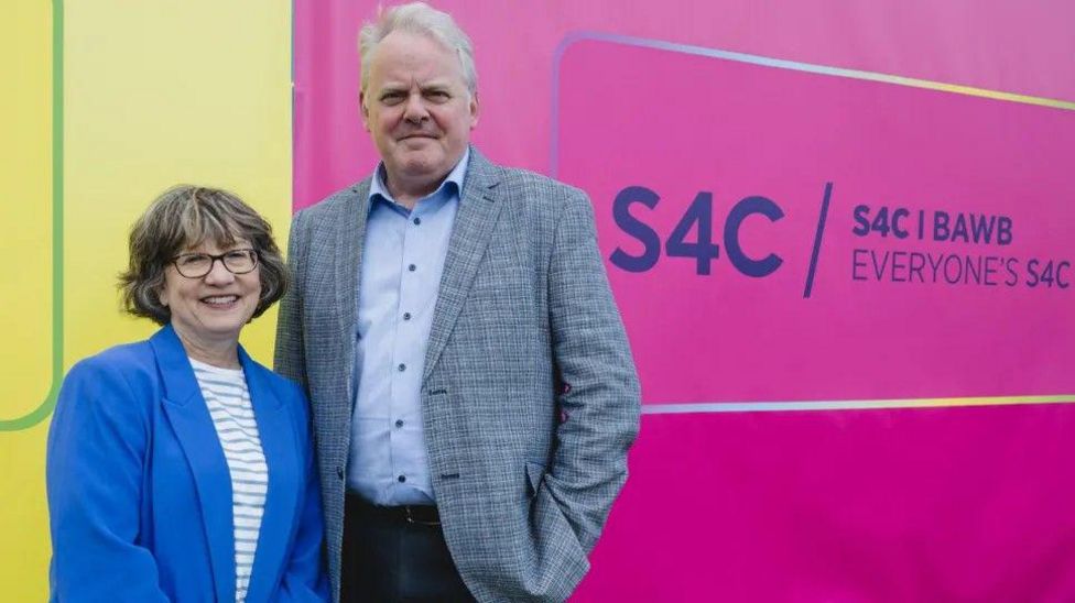 'Embaras' gwario £500,000 ar ymchwiliad bwlio - cadeirydd S4C - BBC ...