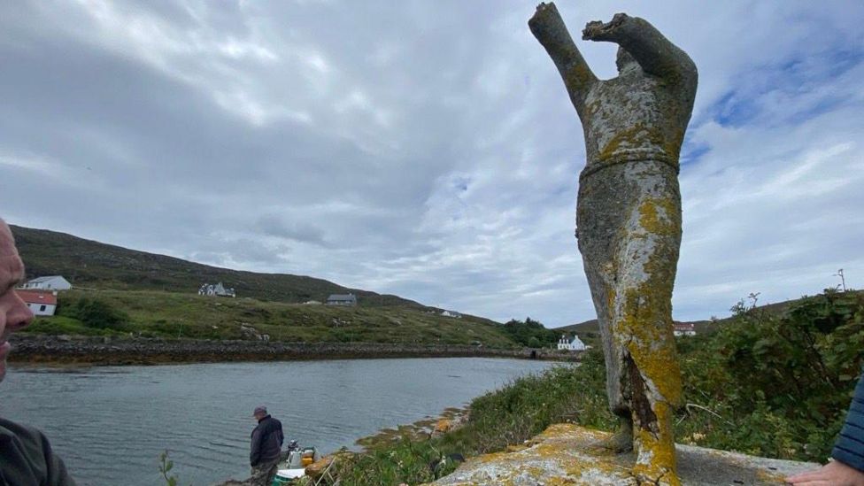 Iomairt gus ìomaigh ùr den Naomh Barr a thogail am Barraigh ...