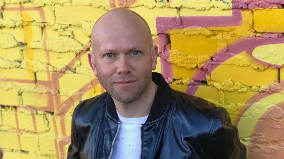 Dario G, who made 90s dance anthem Sunchyme, dies aged 53 - BBC News