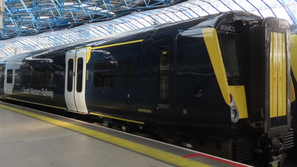 Weybridge: Refurbished trains benefit Surrey passengers - BBC News