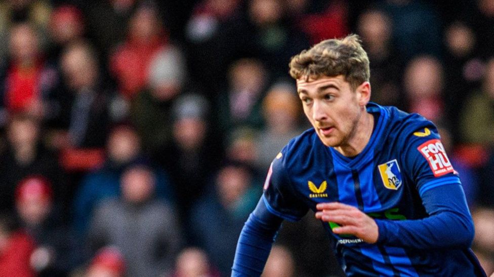 Leicester City defender Lewis Brunt remains Mansfield Town's 'number ...