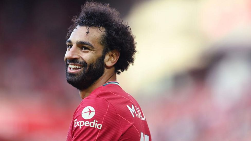 Liverpool talking point: Salah to sweep awards? - BBC Sport