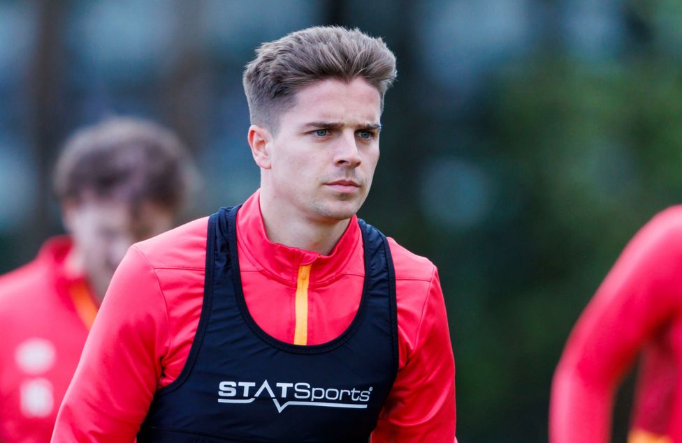 Socceroos snub for Devlin - BBC Sport