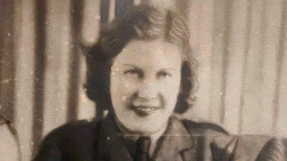 D-Day: 'I remember scenes of joy after Normandy landing success' - BBC News