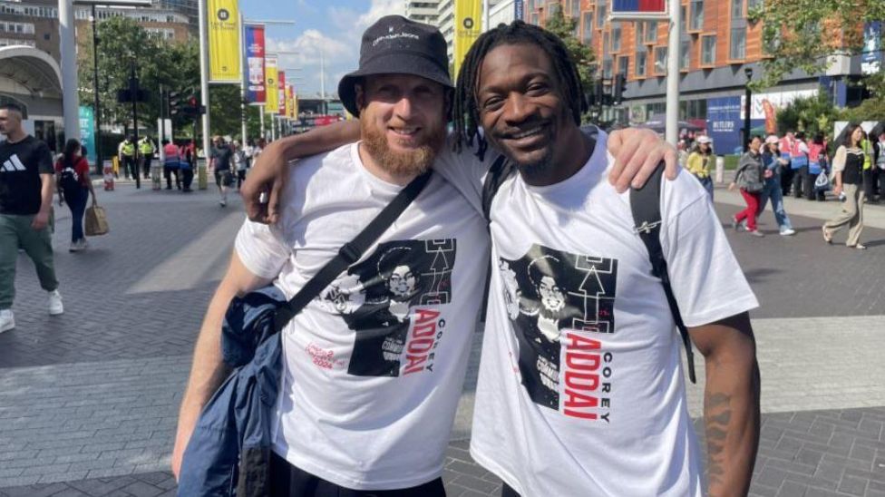 Crawley Town: Fans start promotion party as team wins play-off - BBC News