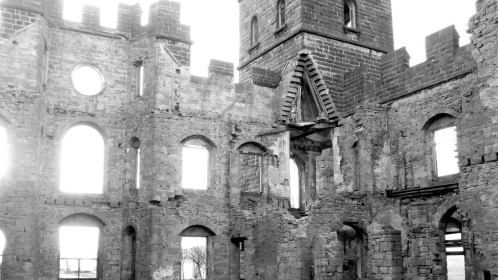Derelict Derbyshire castle transformed into multiple new flats - BBC News