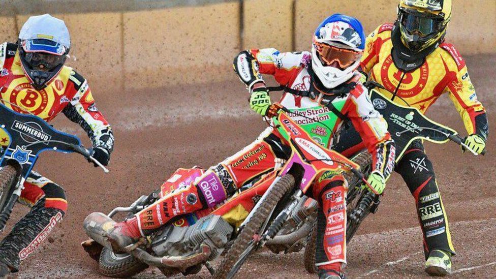 Married speedway fans join bid to save Wolverhampton track - BBC News