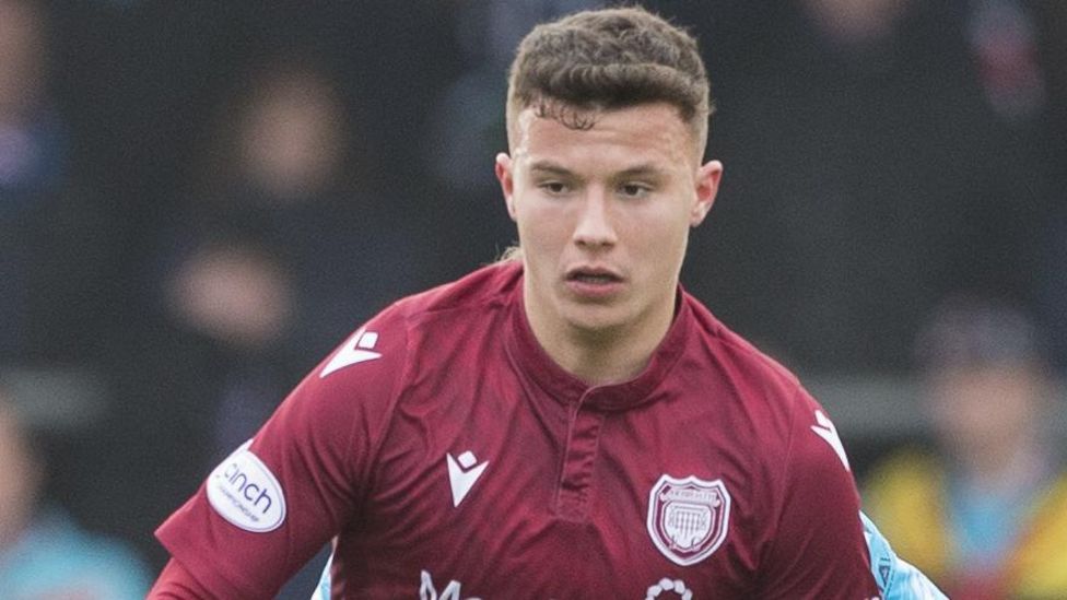 Hibs' Tait joins Hamilton on loan - BBC Sport