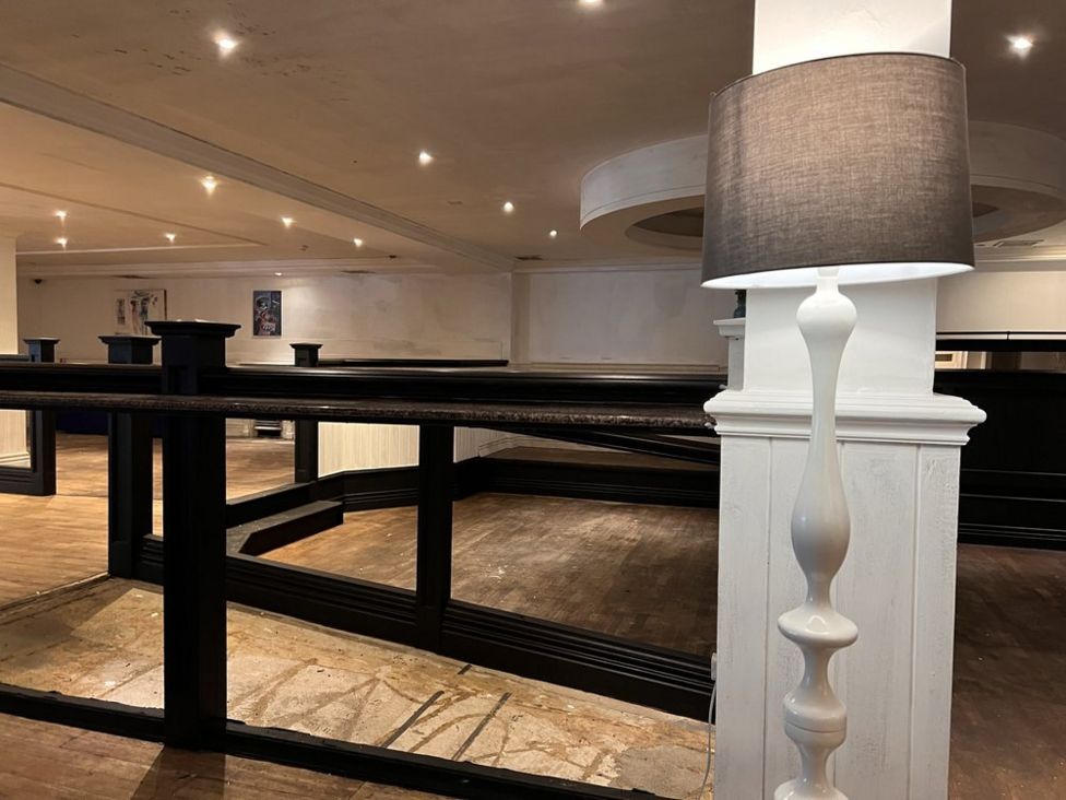 Coventry community arts venue to reopen in former pub - BBC News