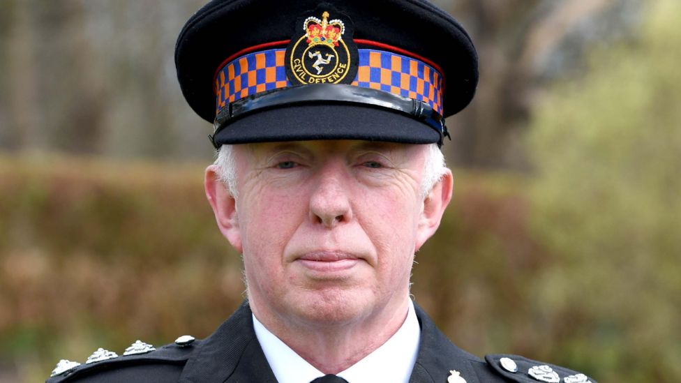 Longest service civil defence volunteer is honoured in 40th year - BBC News