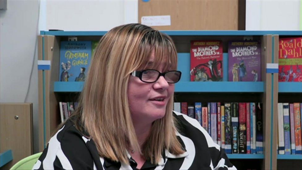 Oxfordshire teaching assistants struggling with 'cost of living' - BBC News