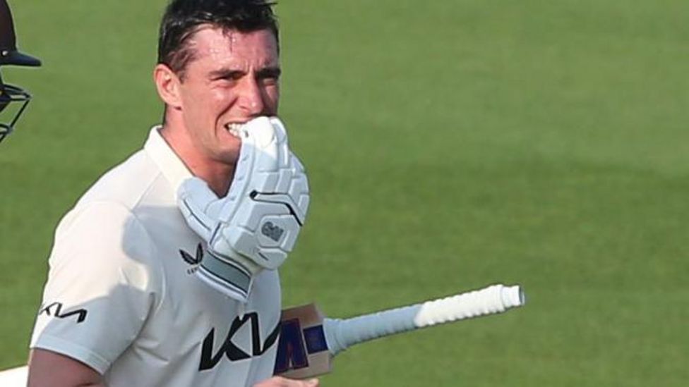 Dan Lawrence equals record as Surrey take charge at Worcester - BBC Sport