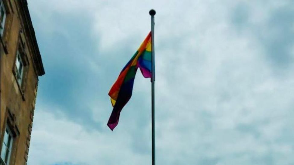 Pride flag cut down outside Stamford Town Hall - BBC News