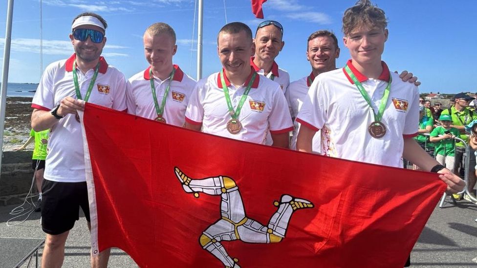Island Games 2023: Manx athletes celebrate success in Guernsey - BBC News