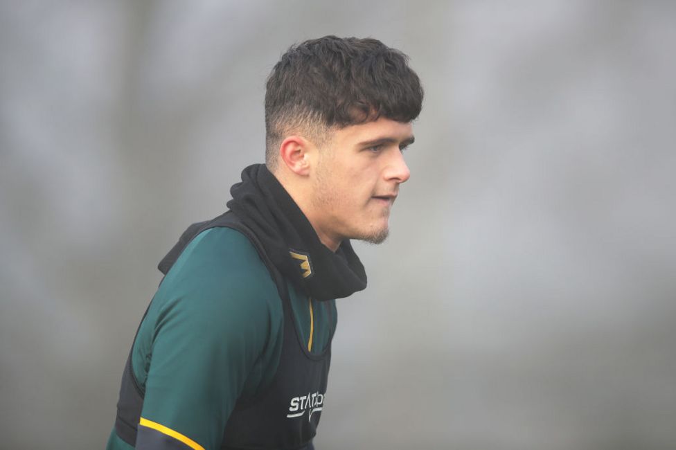 Giles joins Rovers on loan - BBC Sport