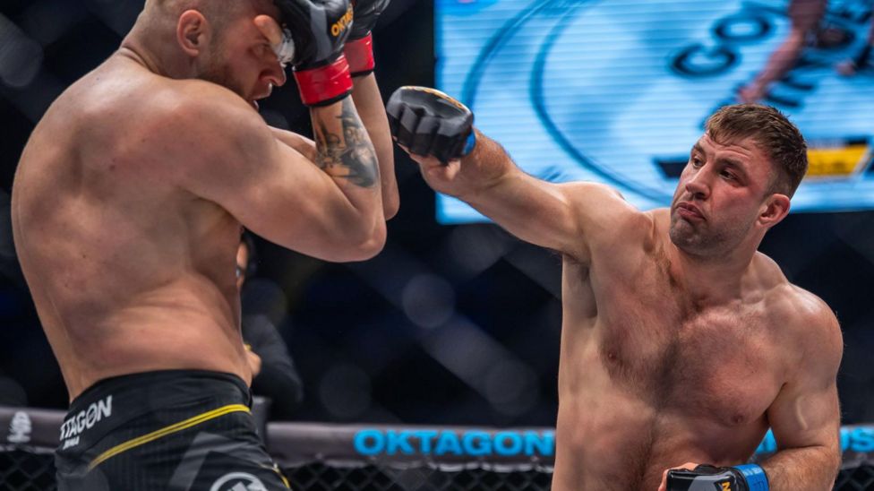 Oktagon 57: Stuart Austin hates fighting but is best he's been - BBC Sport