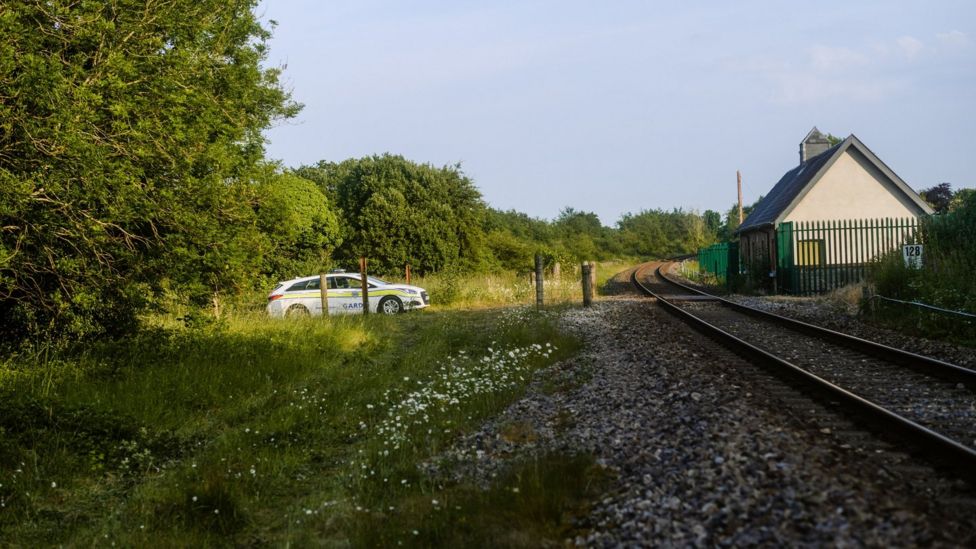 Sligo train victim was mother-of-four Jessica McLoughlin - BBC News
