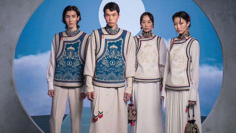 Take a look at these epic Olympic opening ceremony outfits - BBC Newsround