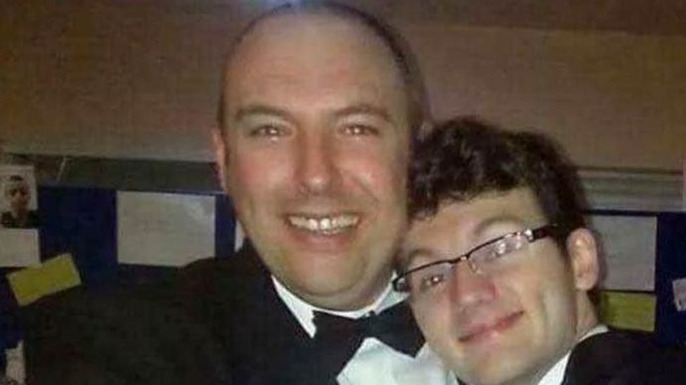 Stephen Sutton: Teen who measured life in the difference he made - BBC News