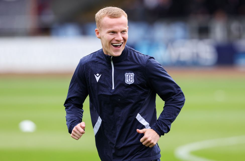 Tiffoney 'picked up a knock' - BBC Sport