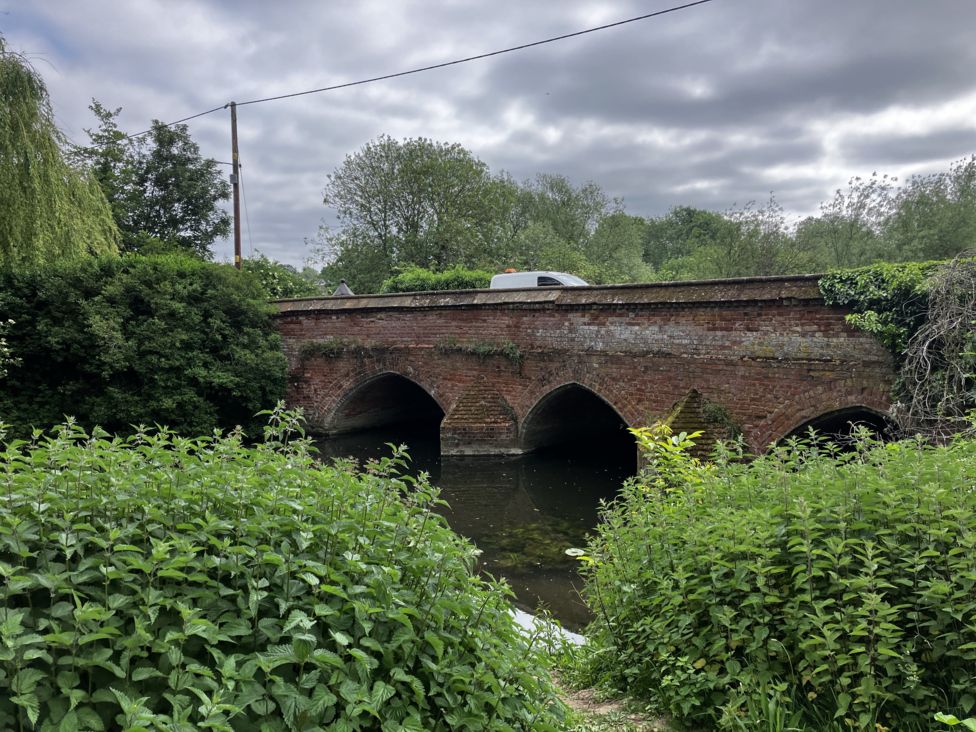 Large crack on bridge prompts collapse fears - BBC News