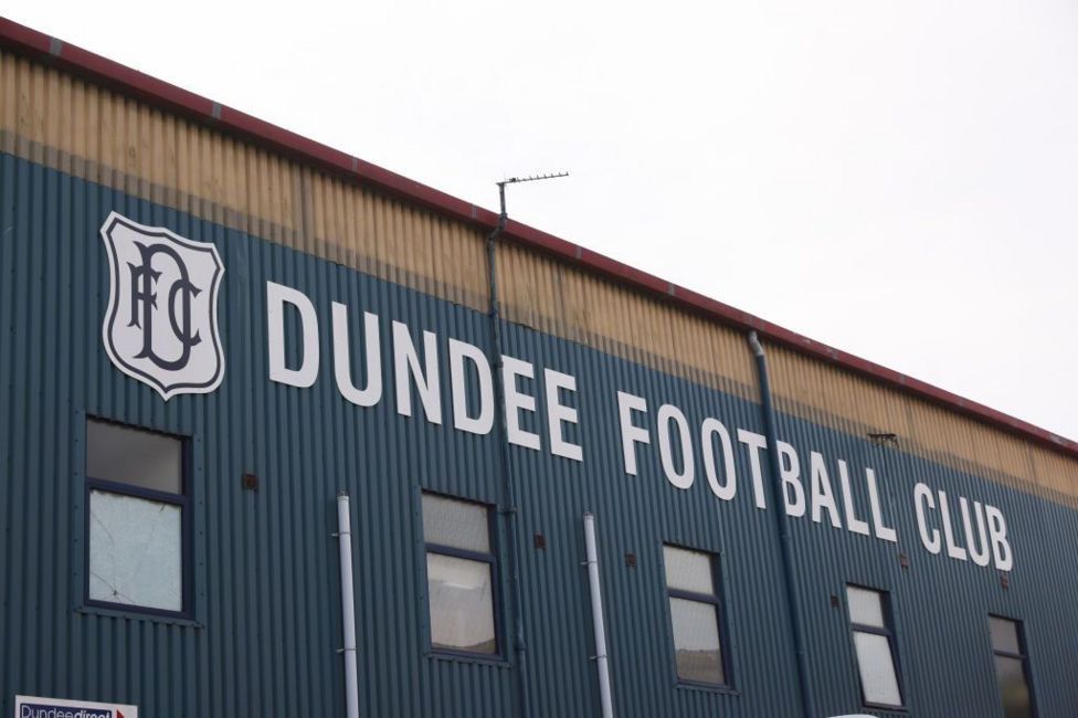 Dundee: Tony Docherty signs new contract as manager - BBC Sport