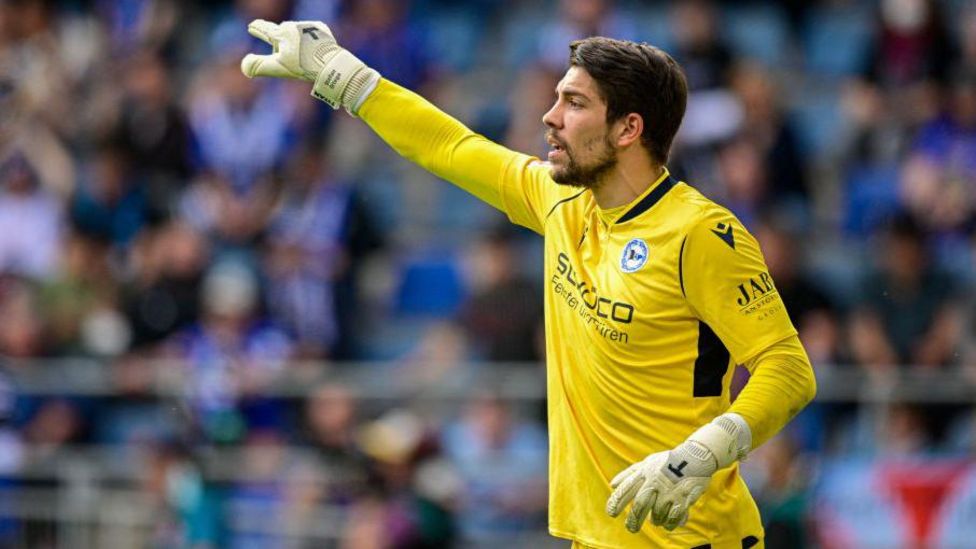 Man City: Goalkeeper Stefan Ortega signs - BBC Sport