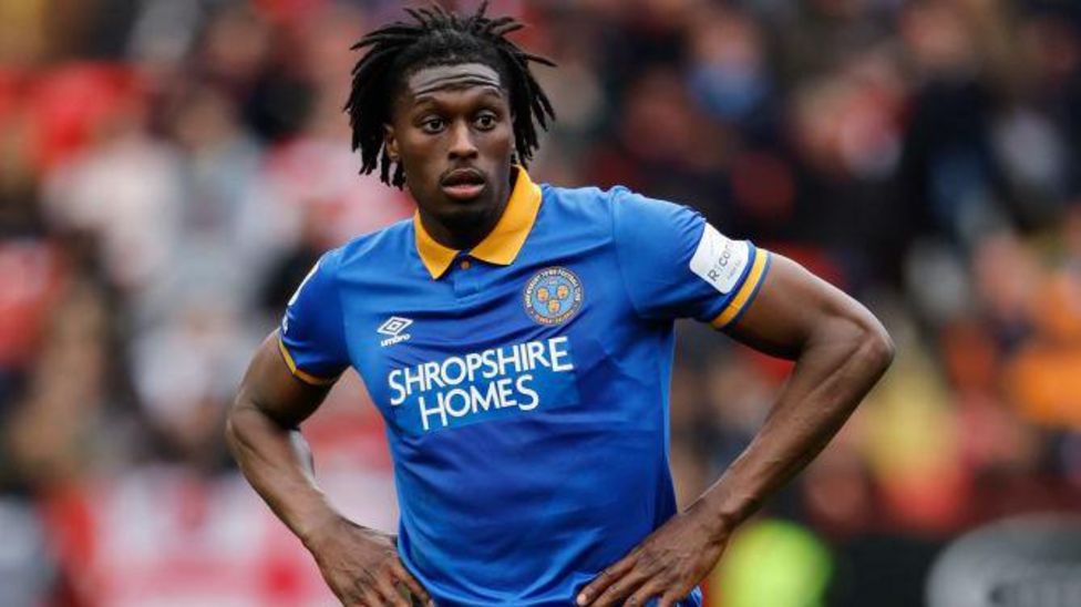 Tunmise Sobowale: Swindon Town sign defender from Shrewsbury - BBC Sport