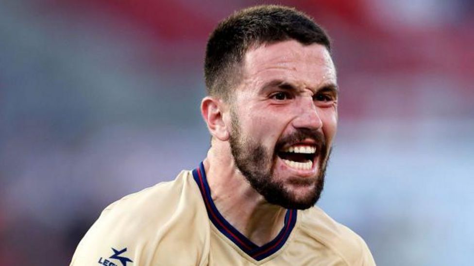 Apostolos Stamatelopoulos completes move to Motherwell - BBC Sport