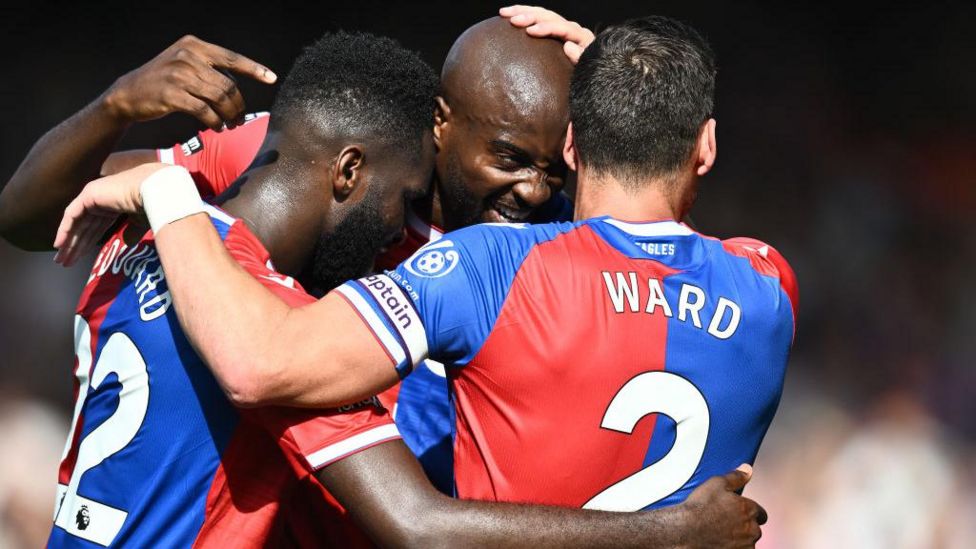 Crystal Palace: Are the strikers finally flickering into life? - BBC Sport