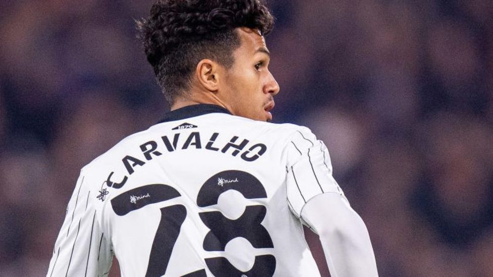 Transfer window: Liverpool shouldn't hesitate over Carvalho - BBC Sport