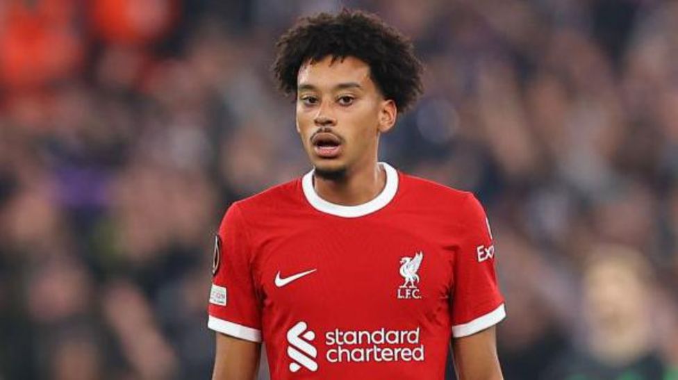 Liverpool news: Calum Scanlon signs new contract - BBC Sport