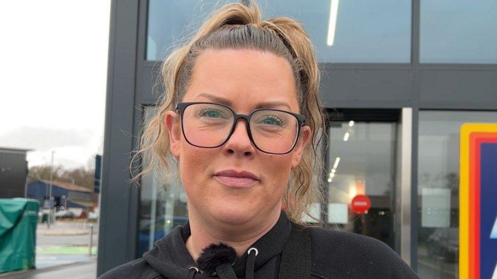 Lincoln Aldi staff threw away ring with son's ashes in bin, mum says ...