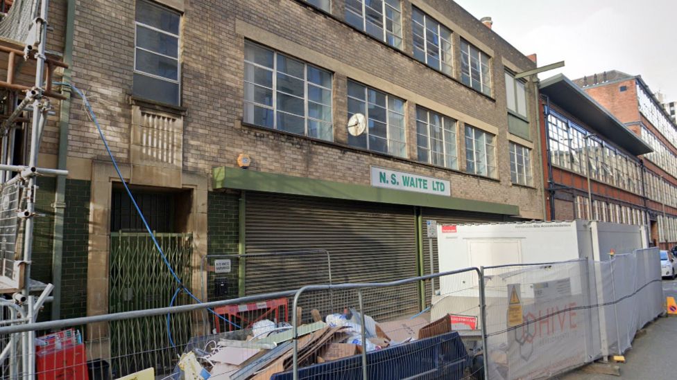 Leicester: Former factory could be converted into student flats - BBC News