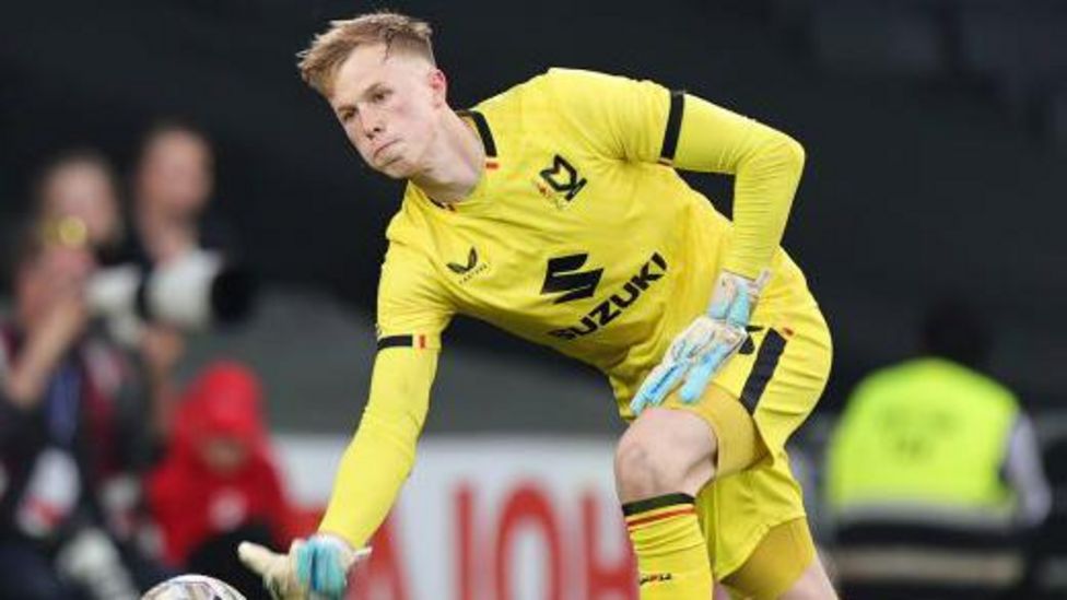 Filip Marschall: Crewe sign Aston Villa goalkeeper on loan - BBC Sport