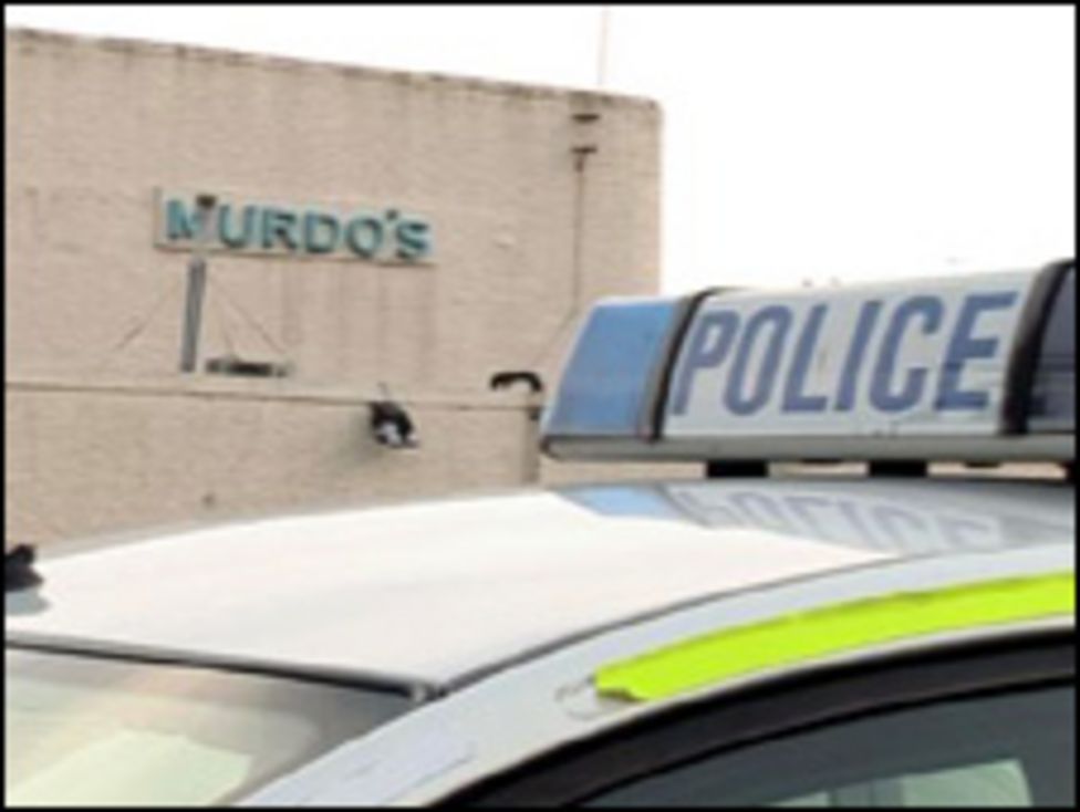 Thousands stolen in Aberdeen bar robbery - BBC News