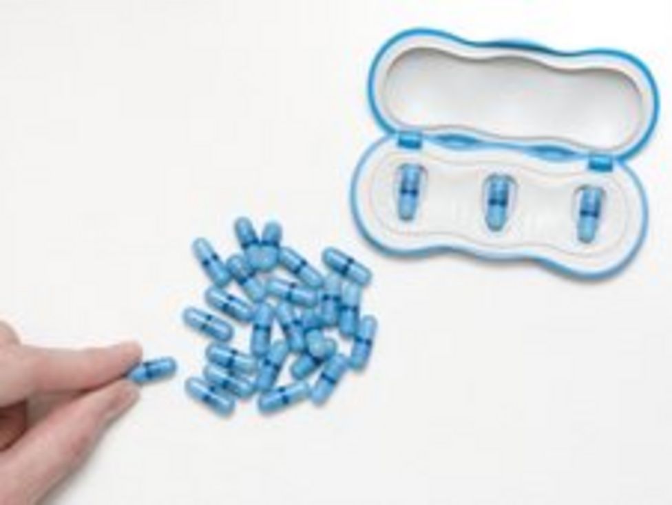 Calls to ban weight loss pill - BBC News