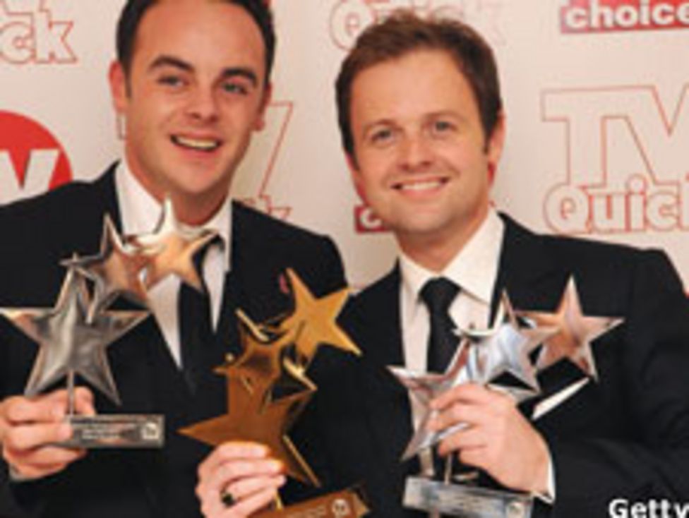 Ant and Dec win top TV awards - BBC News