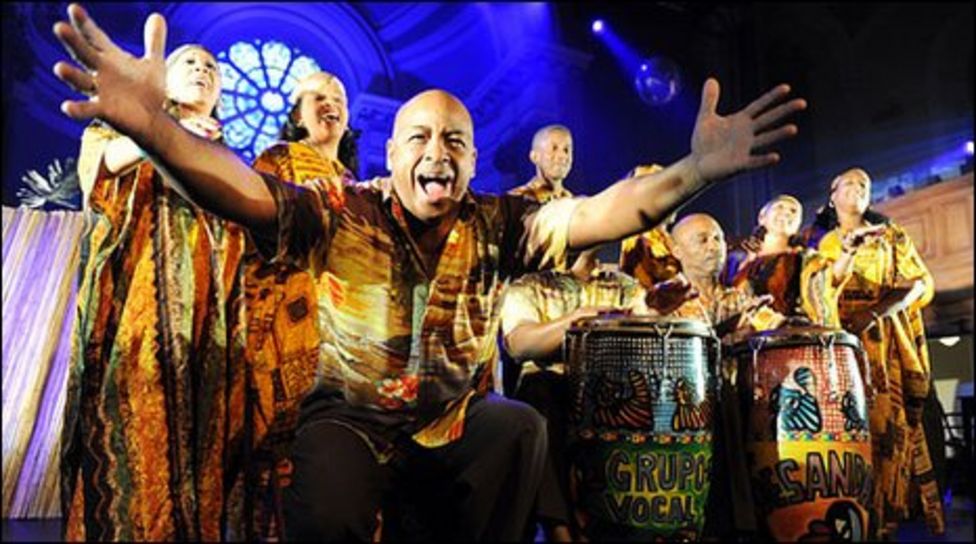 Cuban Creole choir brings solace to Haiti’s children - BBC News
